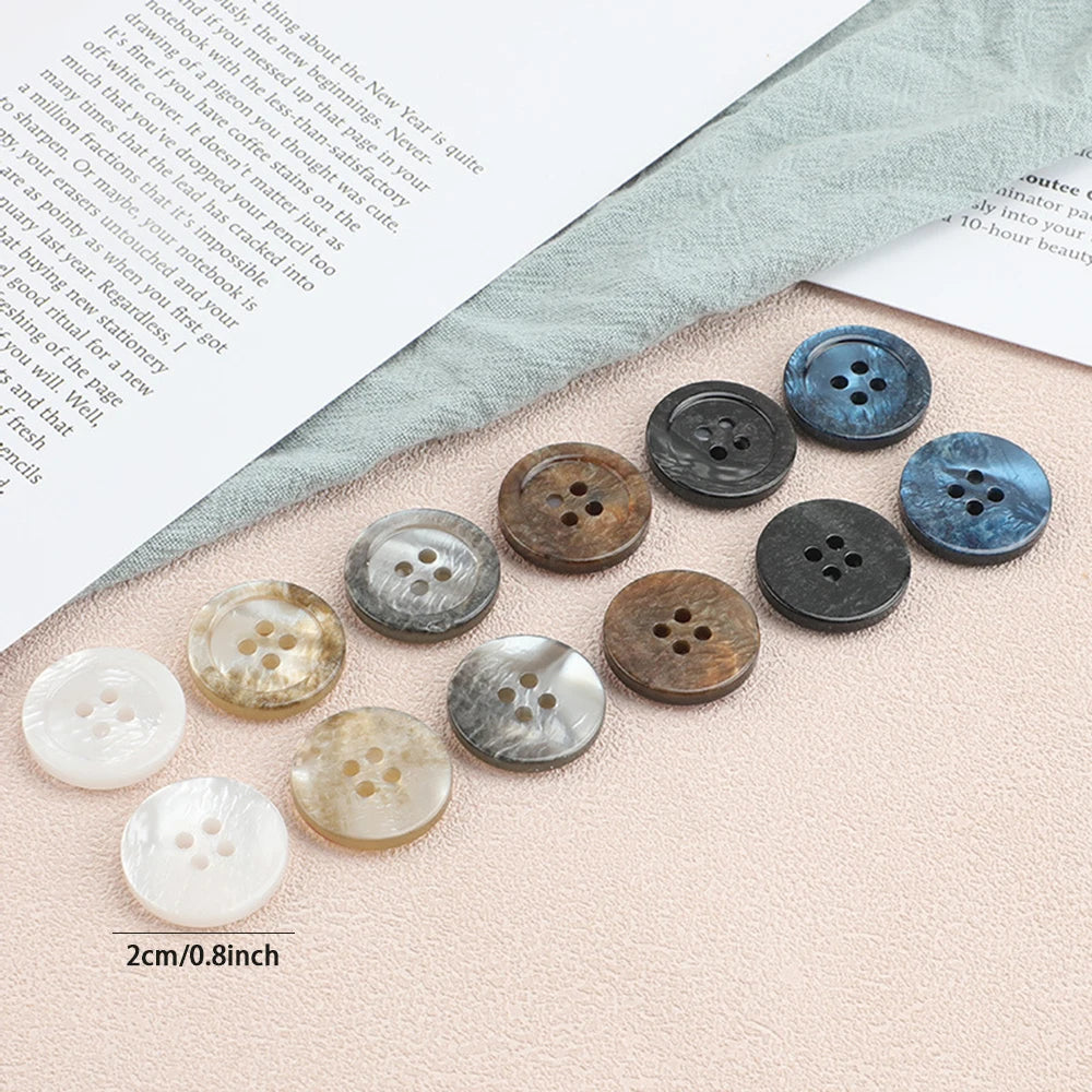 20 PC / Hayden Resin Buttons – Classic Modern Fabrics