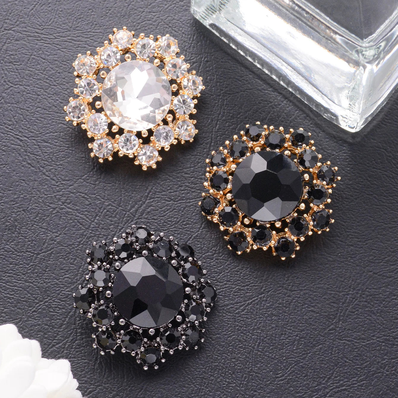 4 PC / Alyssa Rhinestone Buttons – Classic Modern Fabrics